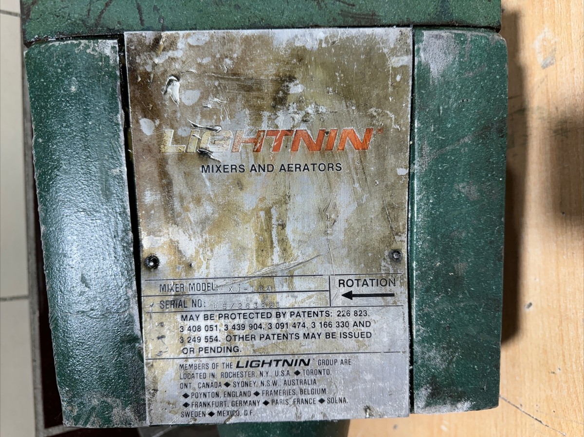 Lightnin Mixer XJ-174 Dura-Mix Motor 3.5HP 220/440V 1725RPM Lightnin Mixer XJ-174 Dura-Mix Motor 3.5HP 220/440V 1725RPM