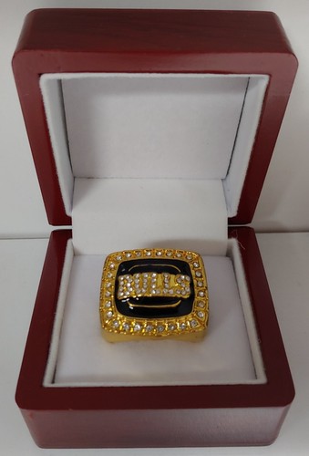 Michael Jordan - 1992 Chicago Bulls Championship Ring With Wooden ...