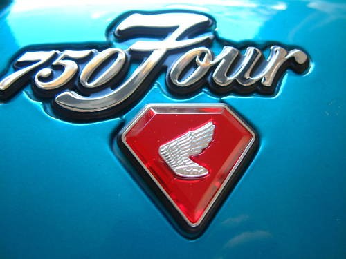 Honda CB 750 Four K1 Emblem Set Seitendeckel Schriftzug + Diamant linke ...