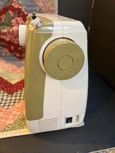 JANOME MODEL 3125 Sewing Machine 10 Built In Stitches Lightweight ...