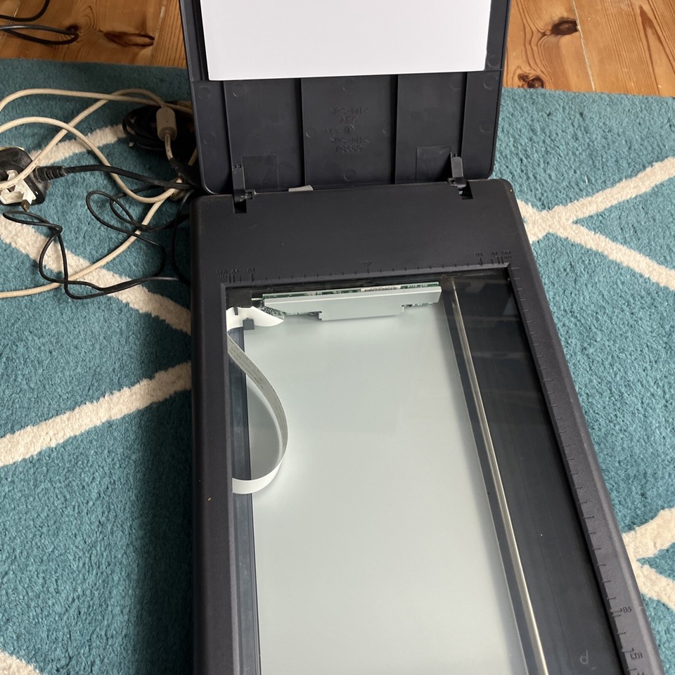 Epson Perfection 1260 Colour Image Photo Scanner - 1200dpi Optical ...