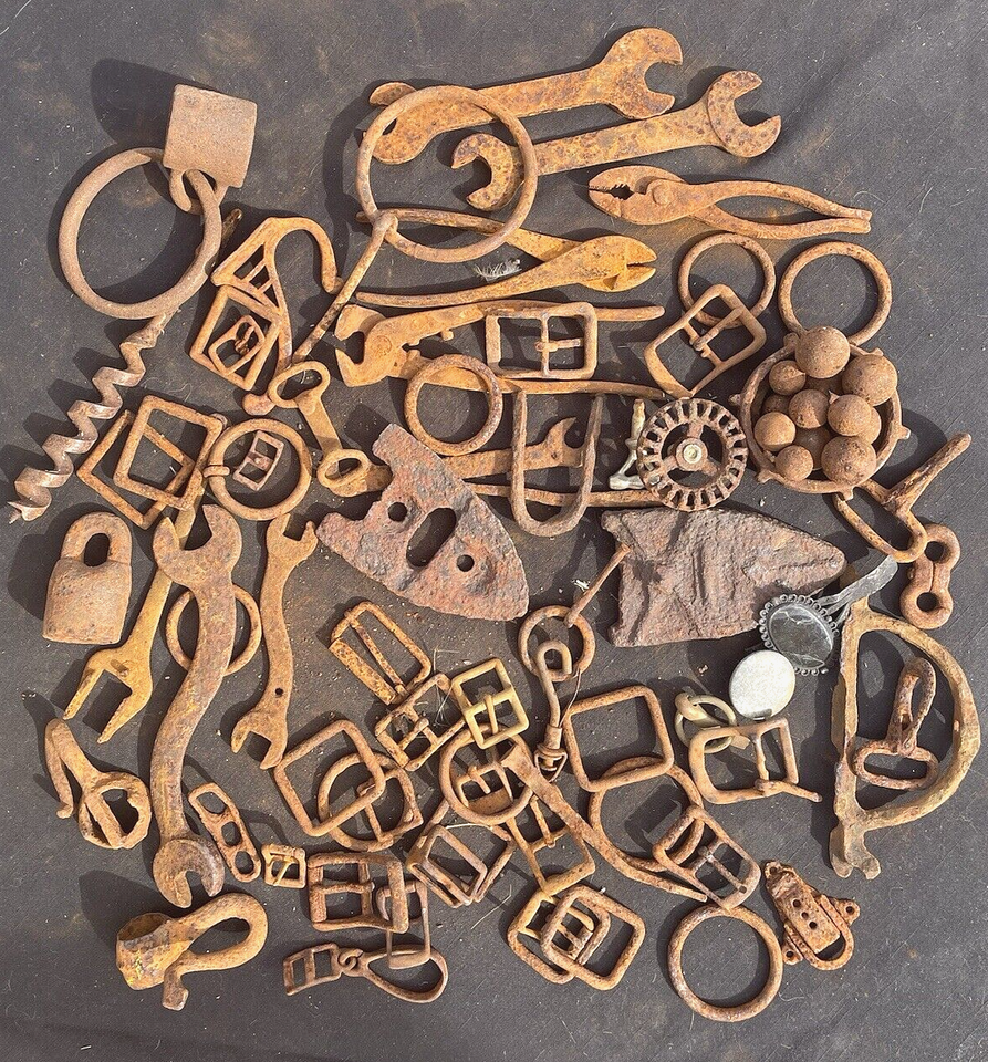 TOMBSTONE AZ METAL DETECTOR & DESERT FINDS BUCKLES, MILL BALLS, MISC ...