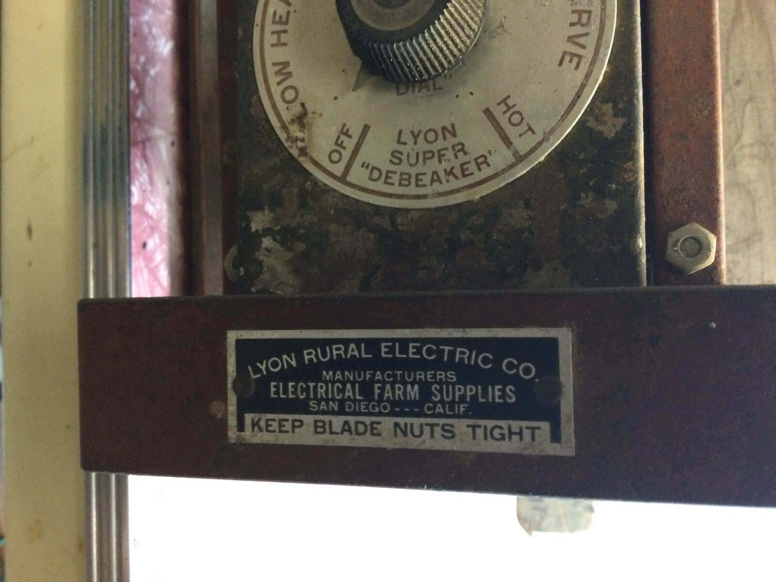 Vintage Lyon Chicken Debeaking Machine Poultry Beak Cutting Removing ...