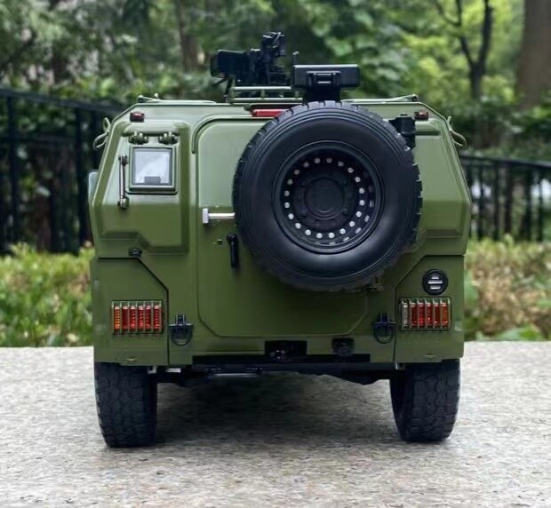Dongfeng Warrior 3rd CSK181 Parade Armored 1/18 Scale Car Display Toys ...