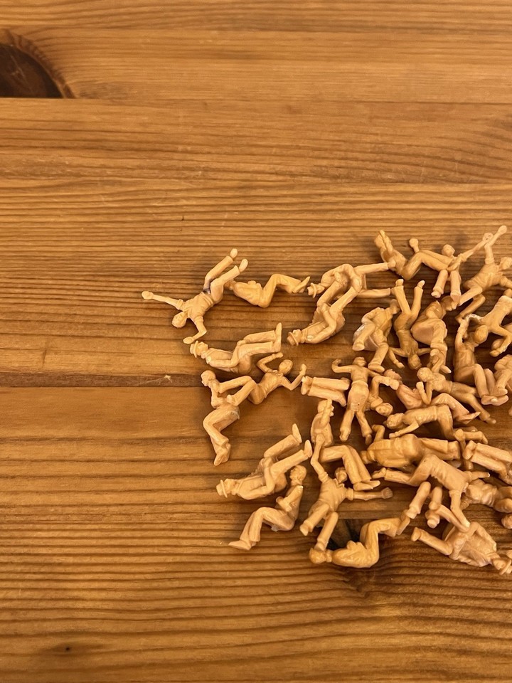 Subbuteo Supporters, Spectators, Crowd, Fans, 50 Seated Figures ...