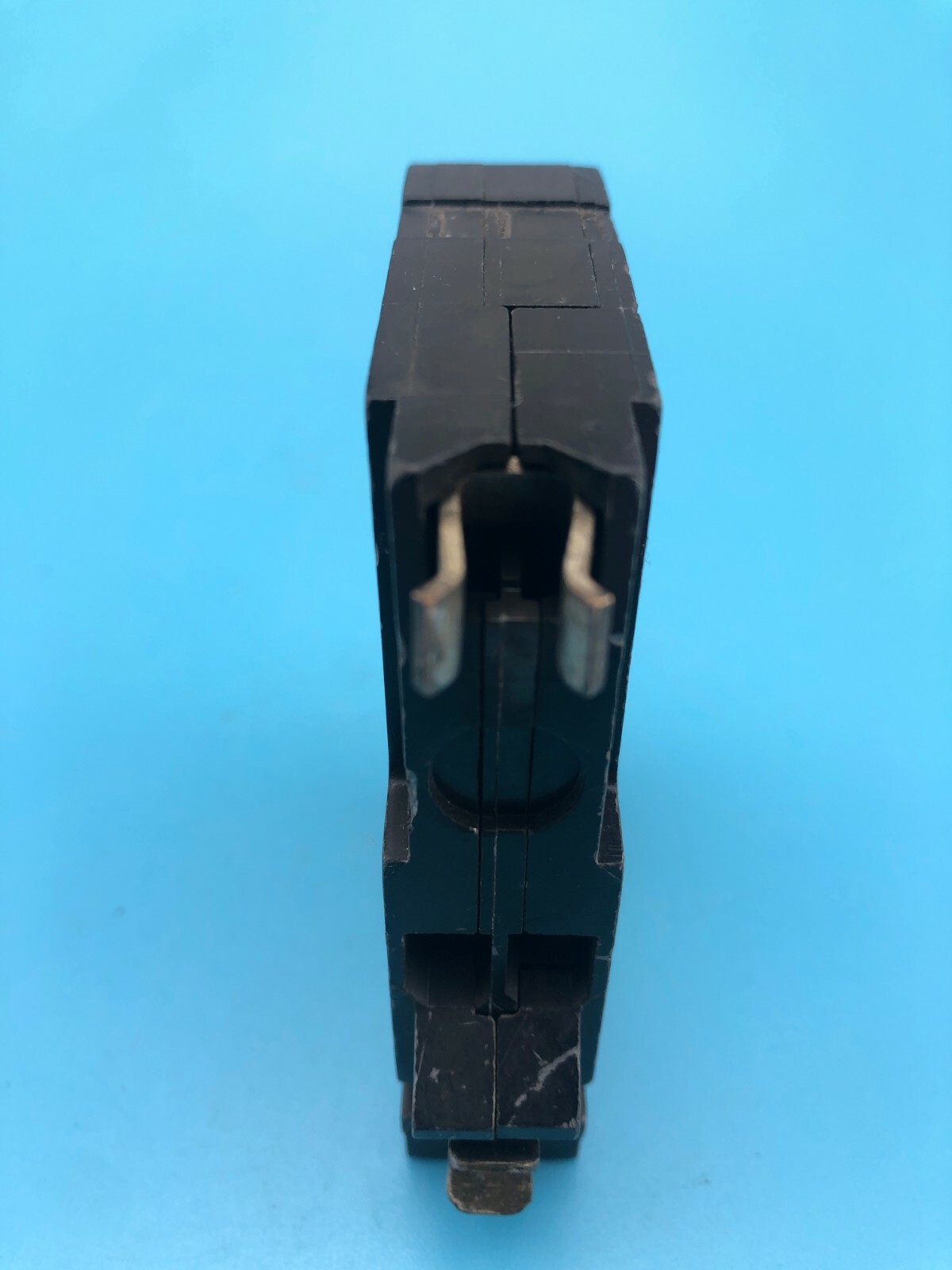 Square D QO2020 20 Amp 2 Pole Circuit Breaker Tandem Twin No Hook ...