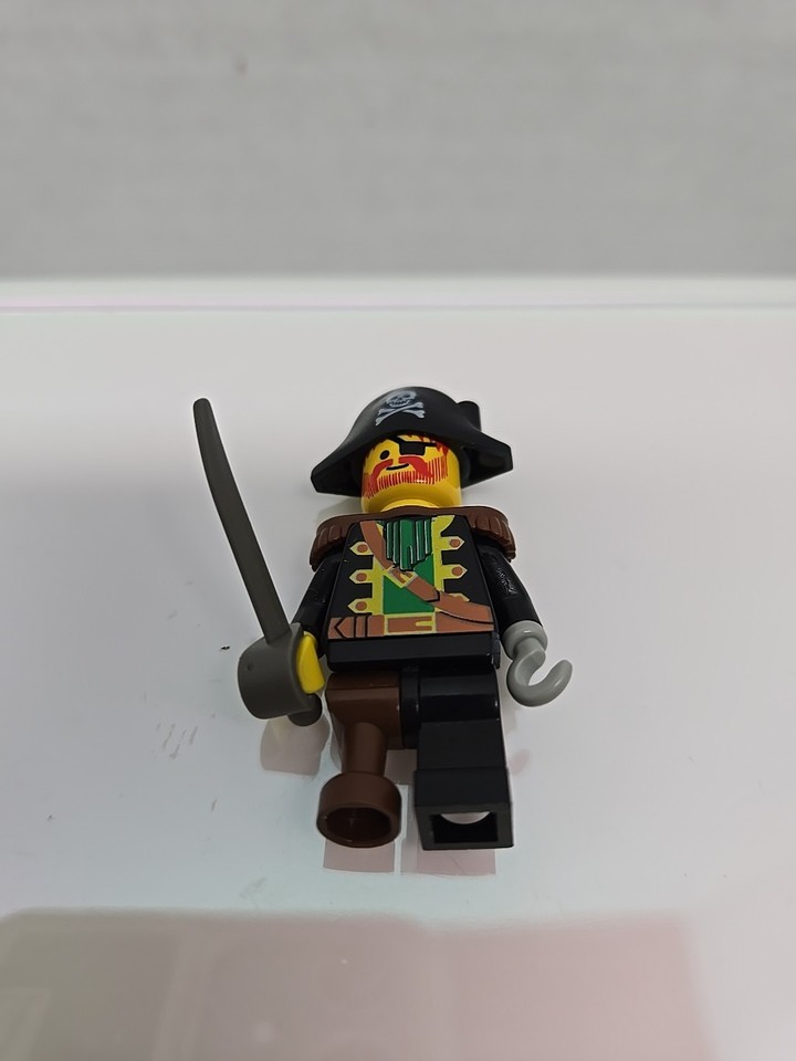 Lego Pirates Captain Red Beard Minifigure pi002 | eBay