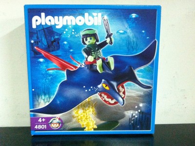 Playmobil Ghost Pirates 4801 GHOST PIRATE RIDING GIANT STINGRAY MIB ...