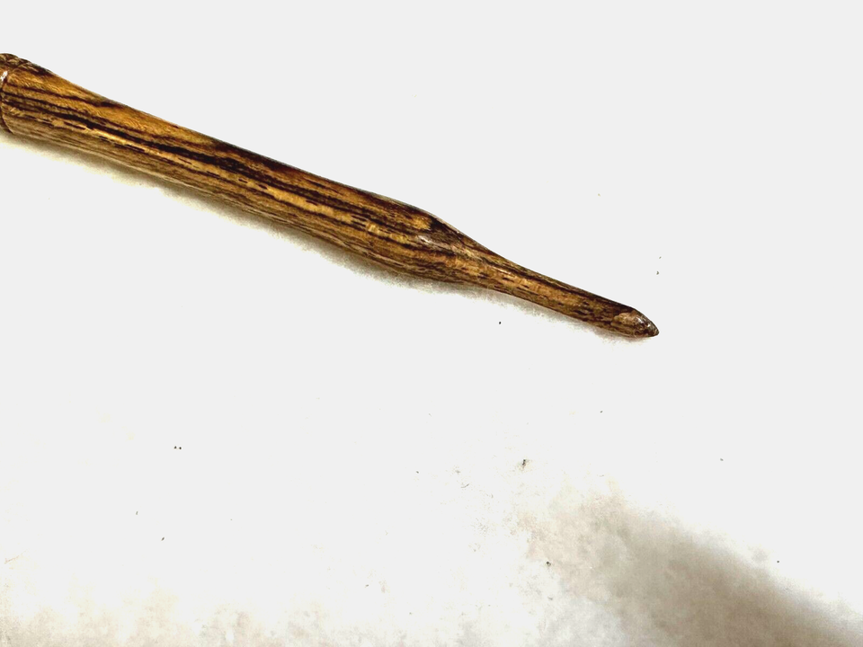 Hand carved EXOTIC BECOTE WOOD YARN CROCHET HOOK size G | eBay