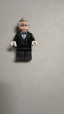 Lego Batman shadowbox Alfred The butler 76252 | eBay
