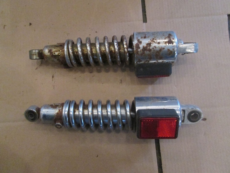 1980 Yamaha XS1100 Eleven XS 1100 rear shocks shock absorbers springs ...