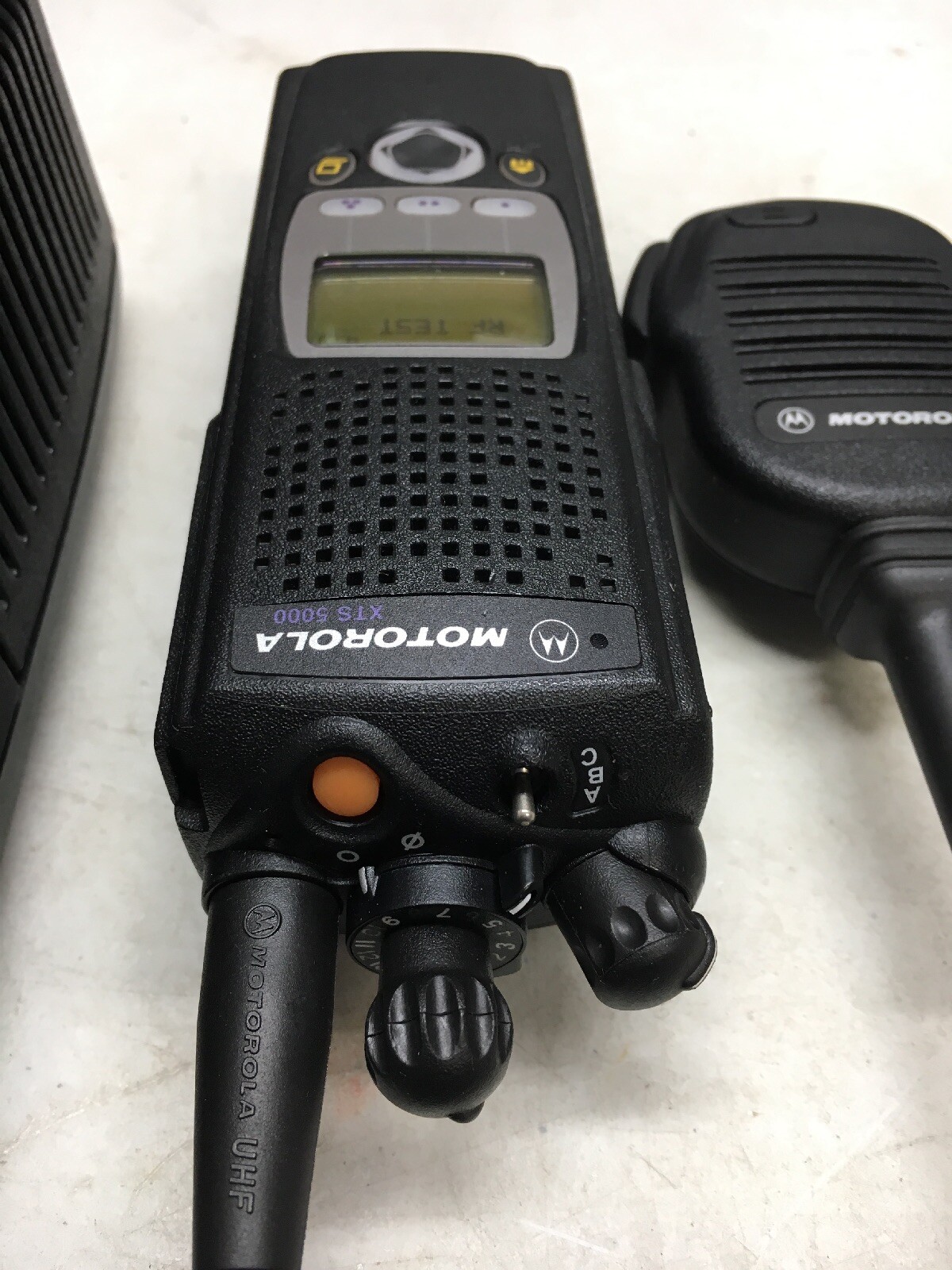 MOTOROLA XTS5000 II UHF 450-512mhz DIGITAL Radio H18SDF9PW6AN 589088 ...