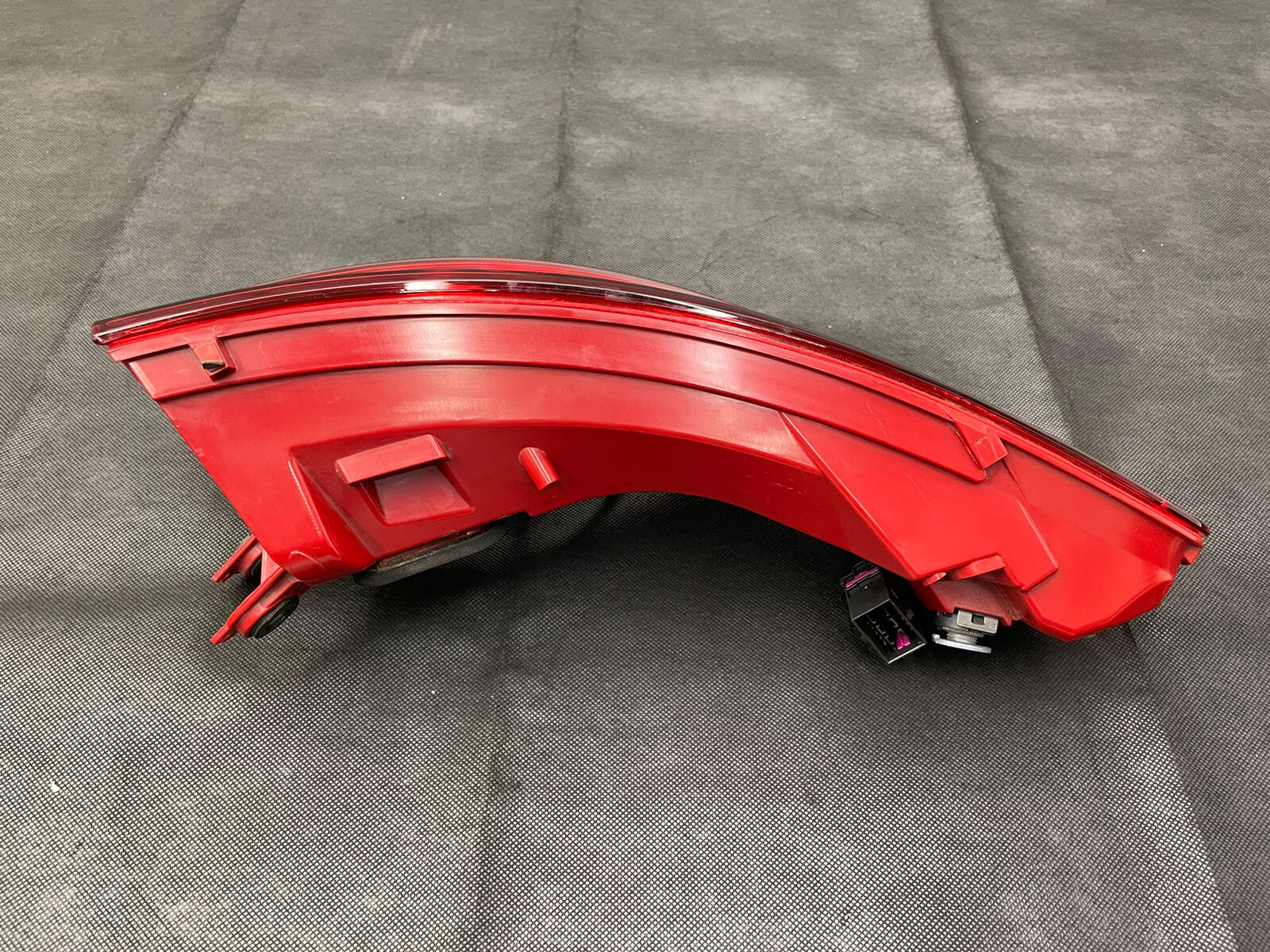 PORSCHE MACAN 95B Rear Left Taillight 95B945095E DARK 95B.945.095.E ...