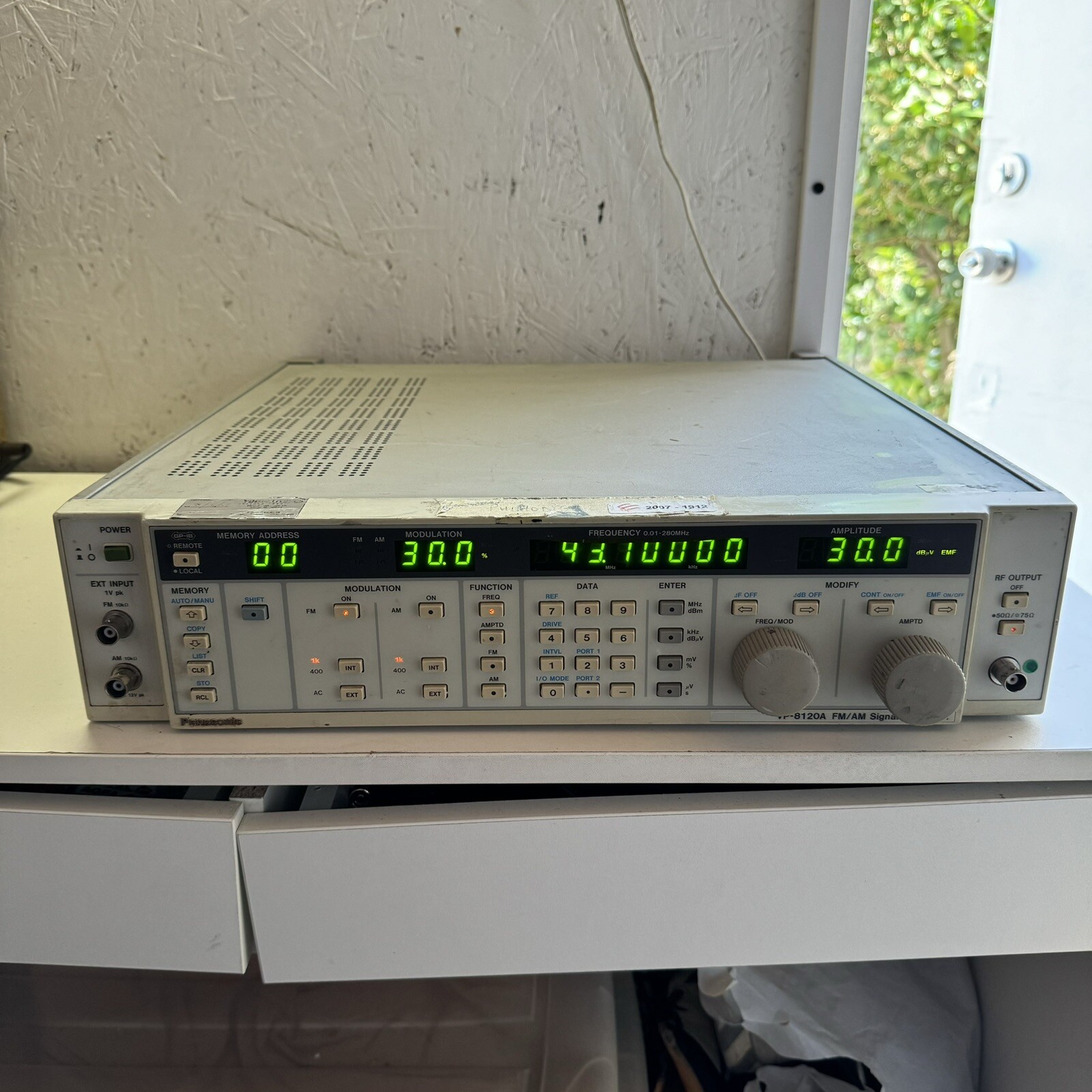 Panasonic FM-AM Signal Generator VP-8120A, 10KHz to 280MHz w/ GPIB ...