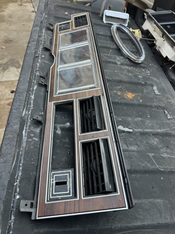 💥OEM 1982 Lincoln Continental Mark VI Dash Gauge Cluster Speedo Bezel ...