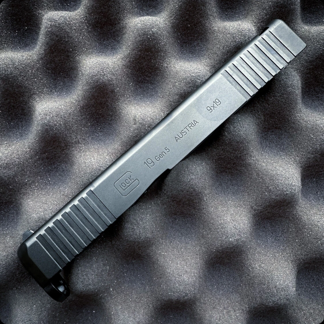 Stripped Glock 19 Gen 5 Slides L.E. Trade In - Glock Slides at ...