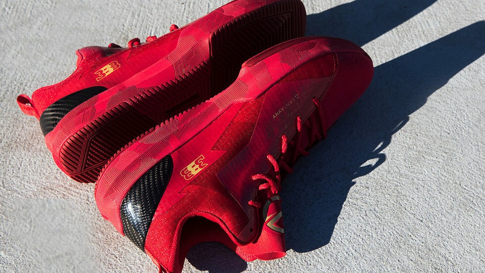 Big Baller Brand/BBB ZO2 Triple Red Basketball Shoes, 2 Free T-Shirts ...