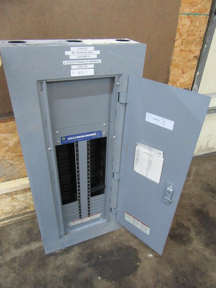 100 AMP SQUARE D EDB / NF PANELBOARD PANEL MAIN LUG MLO 3 PH 4 W 600 / ...