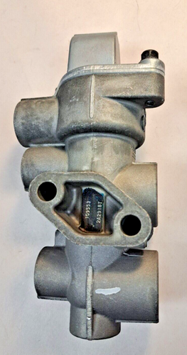 BENDIX 065706 TRACTOR PROTECTION VALVE TP-3DC | eBay