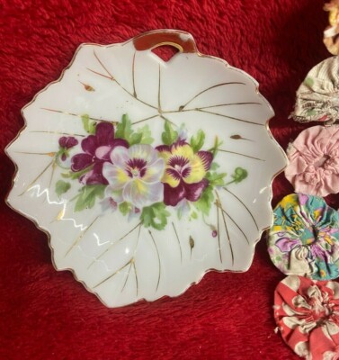 Vtg Pansy Flower Design Dish with Leaf Shape and Gold Leaf Trim Japan ...