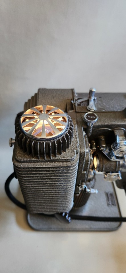 Vintage 1947 Revere Model 85 8mm Movie Projector Works In Original Box ...