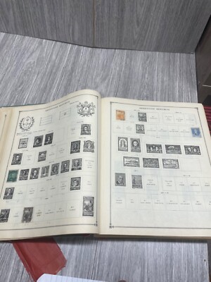 Scott International Postage Stamp Album Junior Edition 870 Stamps ...