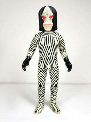 Alien Dada Bandai 2004 Ultra Monster Series RED EYE VAR Kaiju Ultraman ...