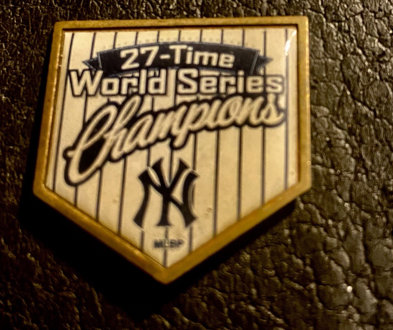 VINTAGE ENAMEL PINBACK NEW YORK YANKEES 27 TIME WORLD SERIES CHAMPIONS ...