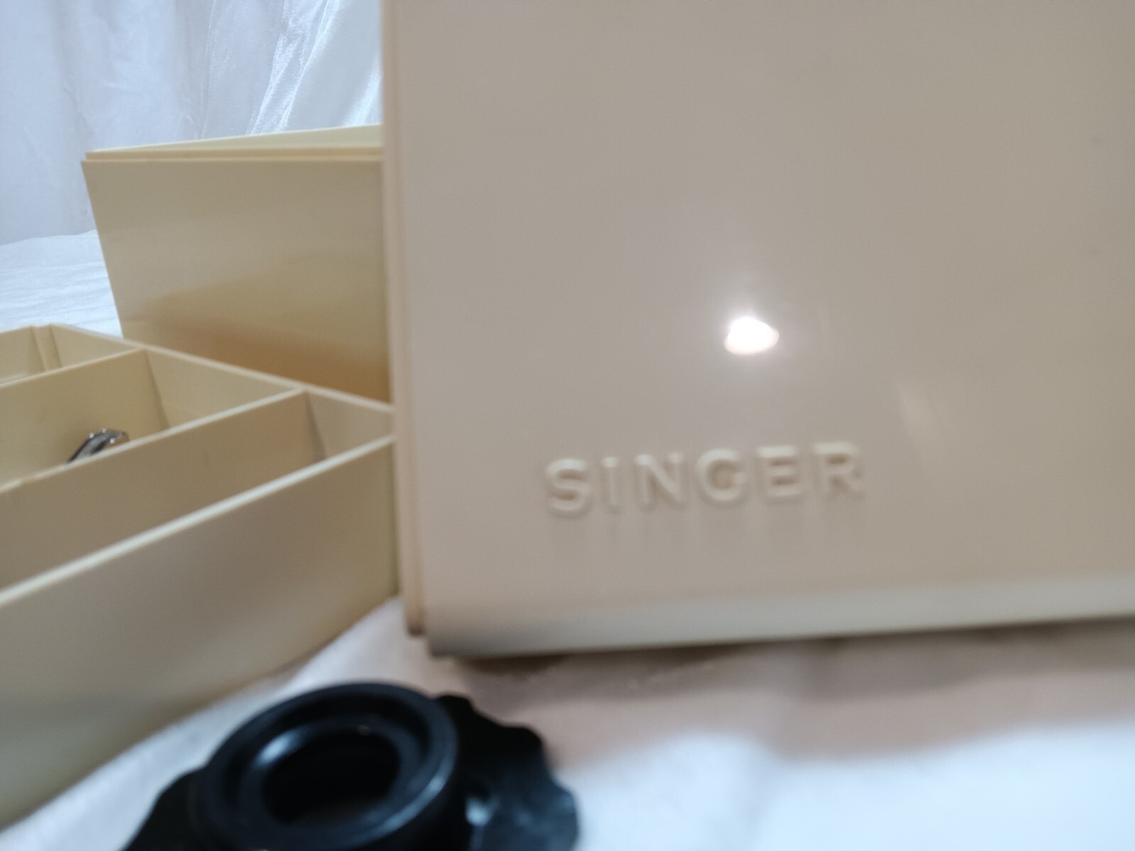 Vintage Singer Sewing Box with Parts & Accessories Flexi-Stitch Disc ...