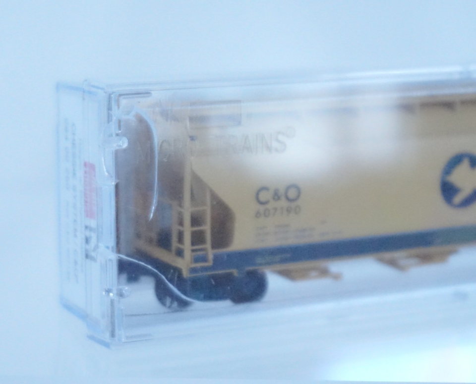 NOS Micro-Trains CHESSIE SYSTEM / C&O 607190 N Scale Hopper Car - 094 ...