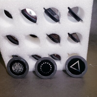 VariLite 3k series Rotating Gobo Medium Triangle Part No. 41.6030.4009 ...