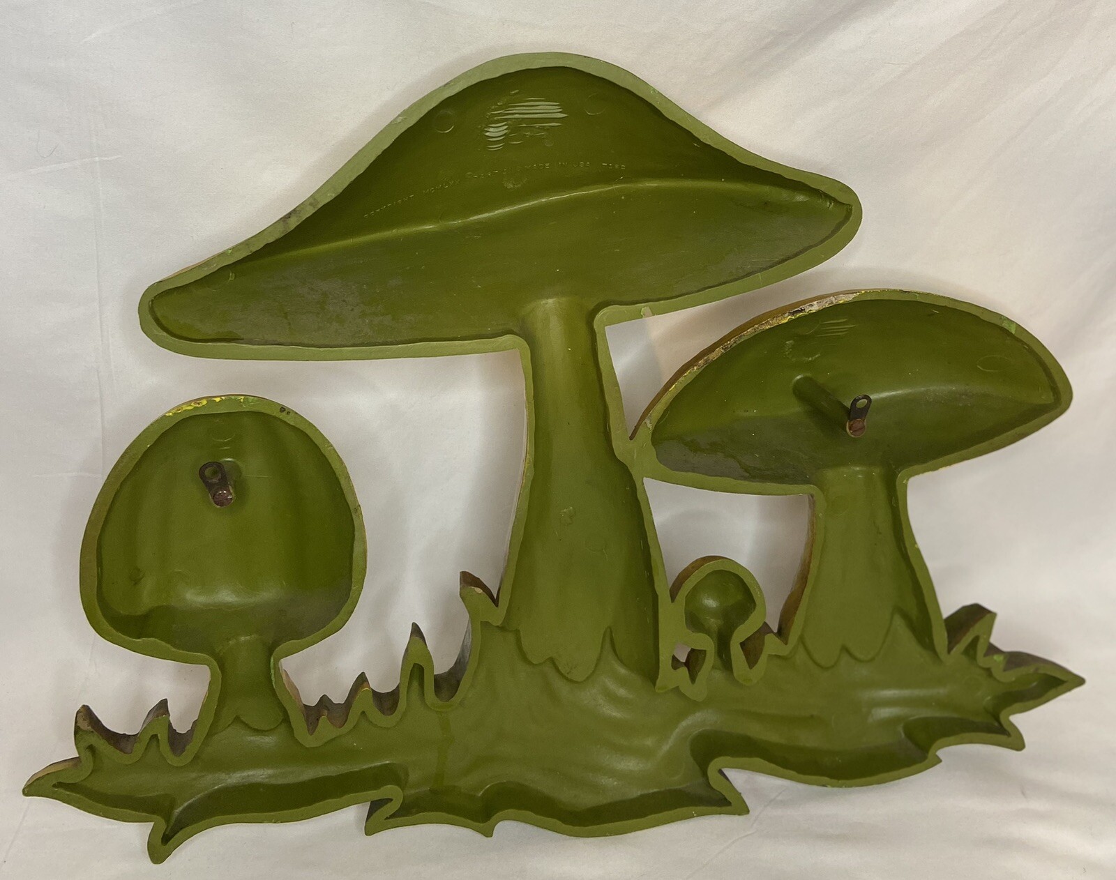 Yeller Shrooms! Vintage Mushroom Wall Plaque Decor Dart Industry Large ...