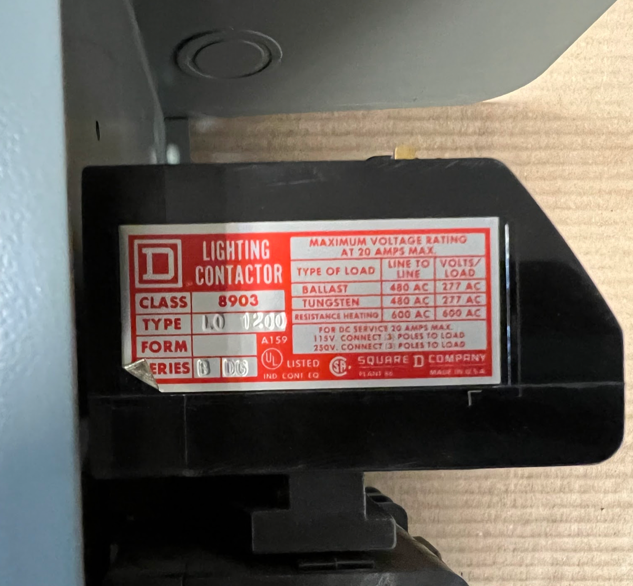 SQUARE D 8903-L01200 LIGHTING CONTACTOR 12 Pole 20 AMPS 600VAC 120v ...