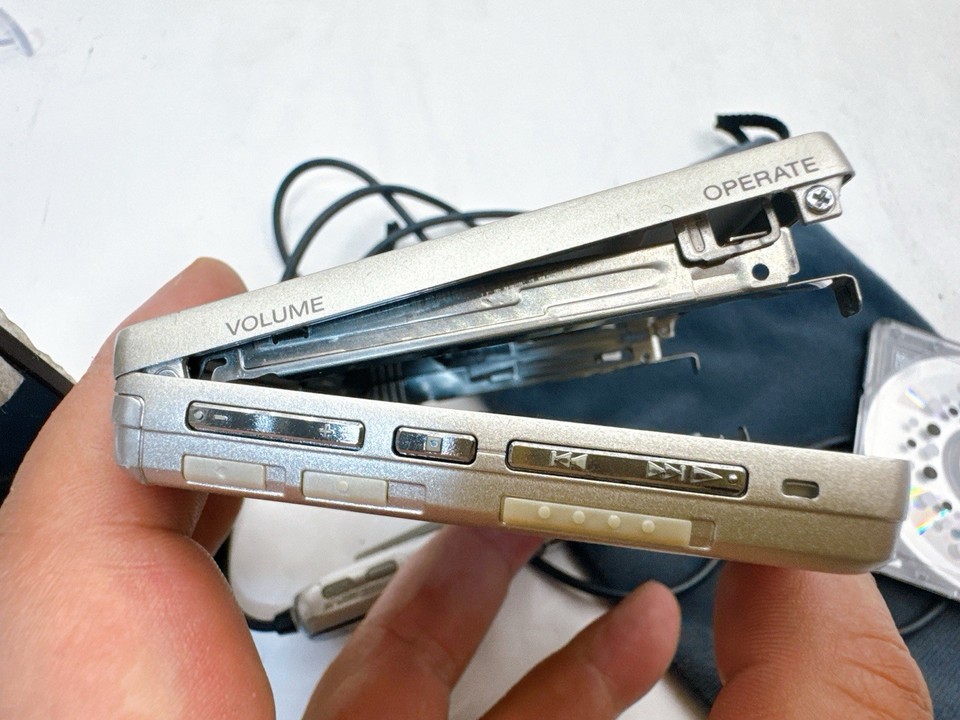 Sony Walkman MZ-E55 VTG Gold Portable MiniDisc MD Player w/ Remote ...