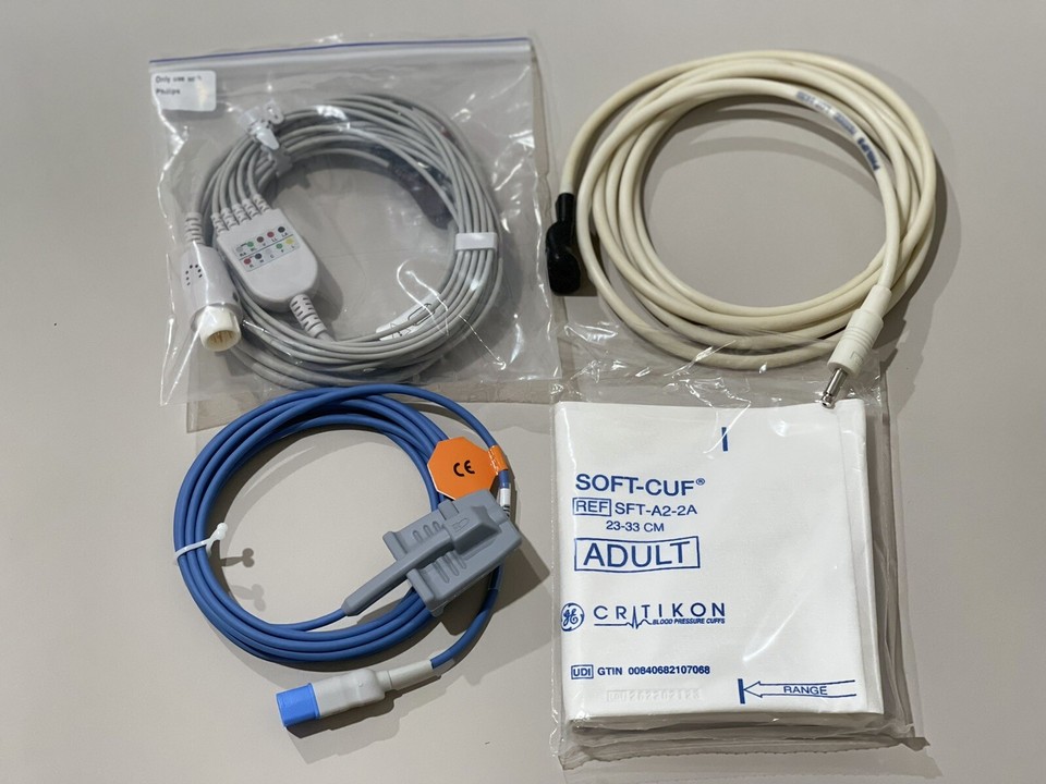 PHILIPS INTELLIVUE MP70 M8007A MONITOR WITH M3001A MODULE & ACCESSORIES ...