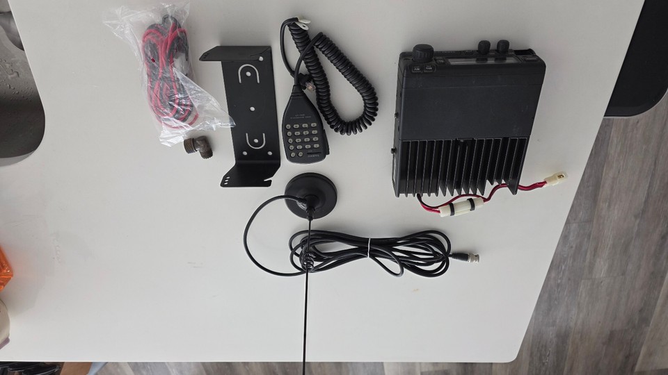 Yaesu FT-2500M VHF FM Ham Radio Mobile Transceiver w/Antenna | eBay