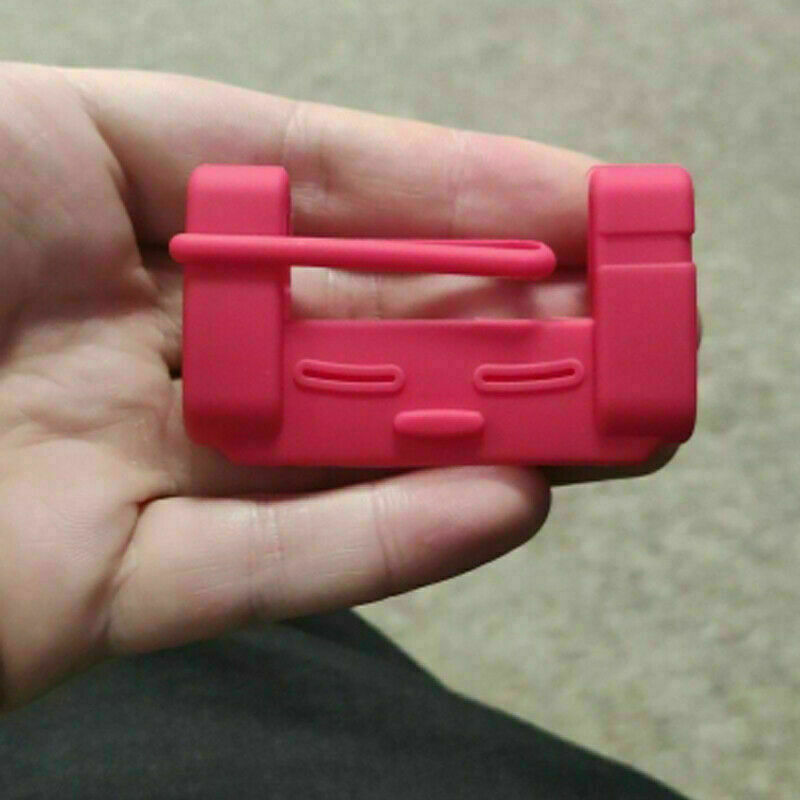 Car Seat Red Belt Buckle Silicone Anti-Scratch Clip Protector Cover ...