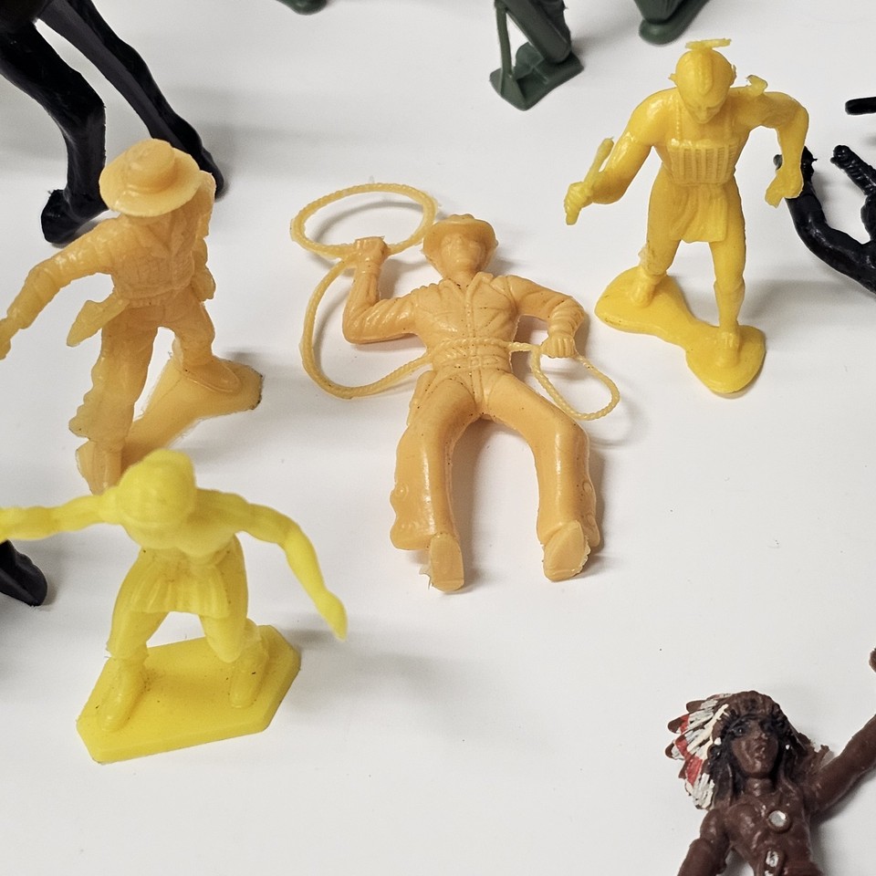 Lot of 44 VTG Cowboys, soldiers and Indians figures MPC, Stuart Roy ...