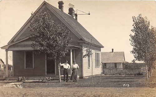 J47/ Hanston Kansas RPPC Postcard c1910 Home Residence People 323 | eBay