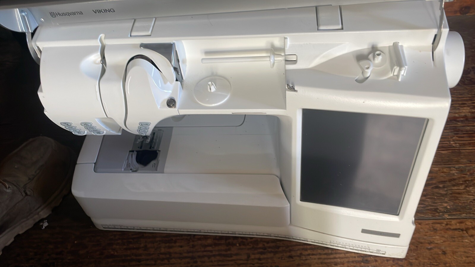 Husqvarna Viking Designer SE Sewing/Embroidery Machine , W/Carrying ...