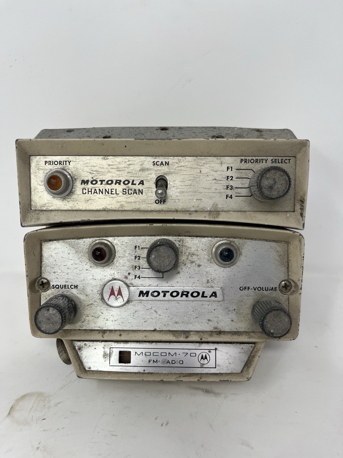 VTG Motorola Police Motrac/Mocom 70 Radio 2 Way Channel Scan Fm Radio ...