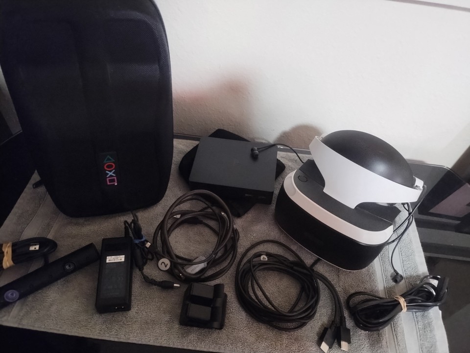 Sony PlayStation VR Headset Bundle w/ Camera Controllers 11 3D movies ...