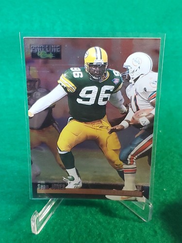 1995 Classic Pro Line Silver Green Bay Packers Football #59 Sean Jones ...
