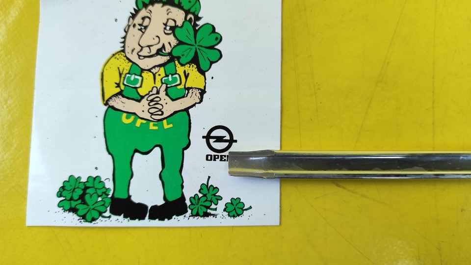 Modanatura Griglia Radiatore Opel Senator A Monza A Inferiore Nuovo ...