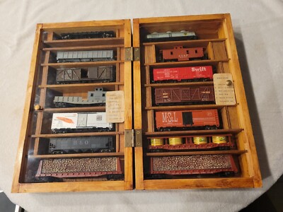 Set of 14 ho scale train cars in custom case | eBay