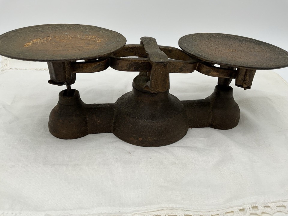 Vtg Cast Iron Balance Scale w Weights Kitchen Shop Factory Apothecary ...