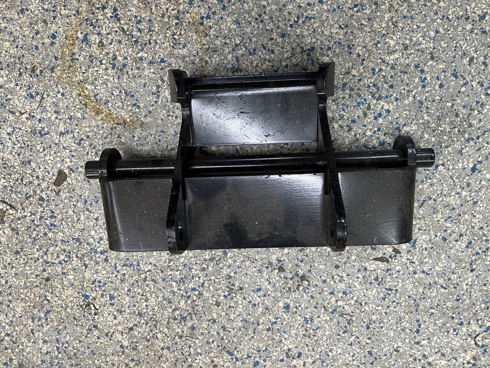 John Deere front lift link hook support TA13832 1025R 1026R 2025R 2026R ...