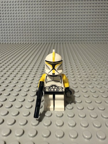 LEGO Star Wars Phase 1 Clone Commander Minifigure sw0481 Yellow Arms ...