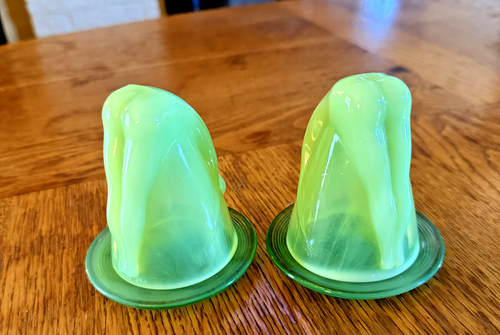Vintage McKee Jadeite "Bottoms Up" shot glasses, Art Deco, Set of 2 w ...