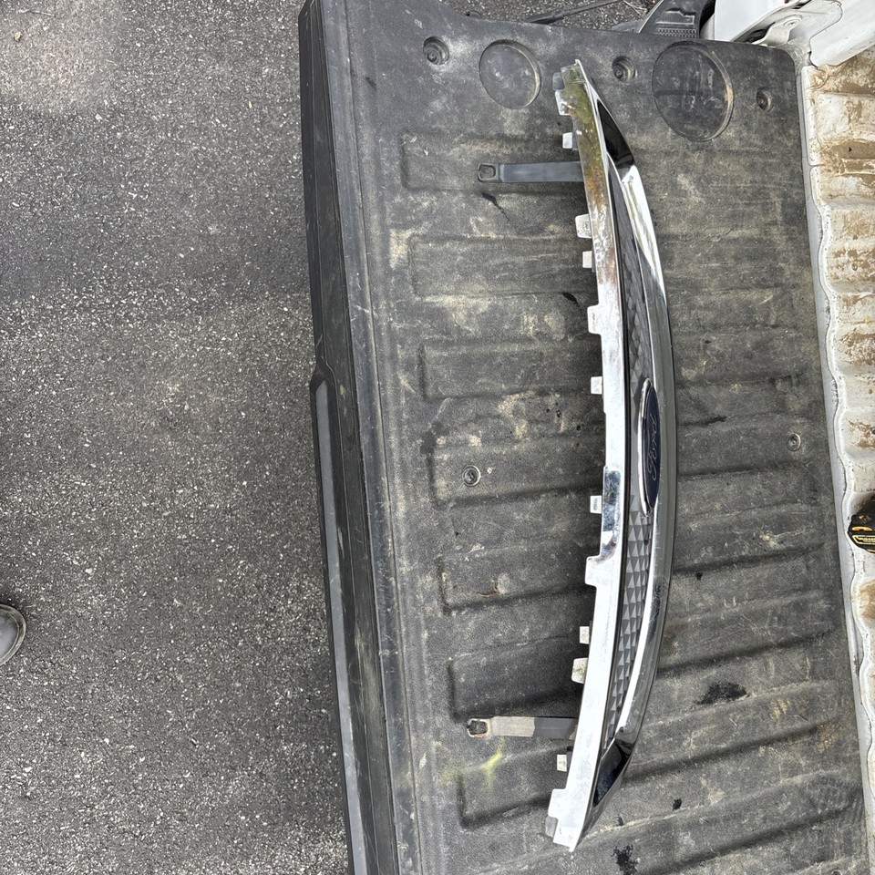 2005-2007 Ford Focus OEM Chrome Front Grille With Emblem | eBay